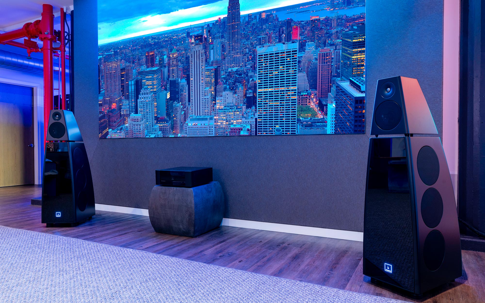 Presentamos los altavoces Meridian DSP8000 Performance Pack - Maxicon
